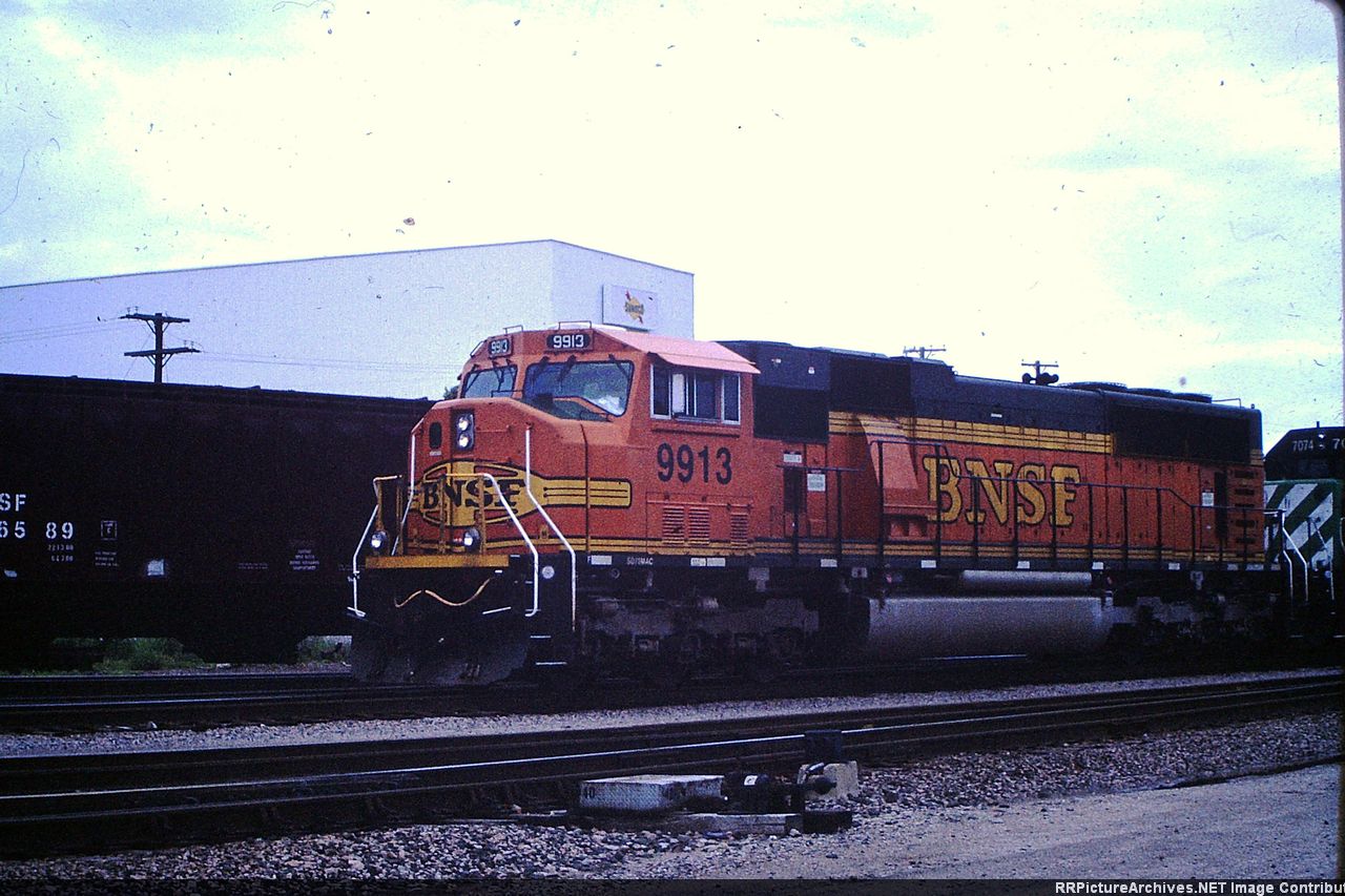 BNSF 9913